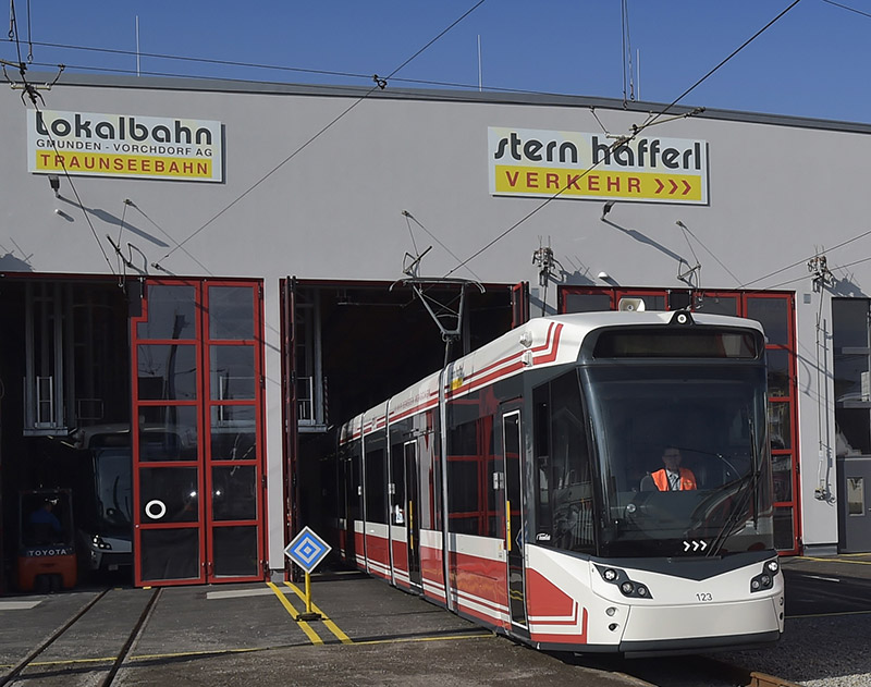 stadt.regio.tram Fahrzeuge offiziell in Betrieb | Vorchdorf Online