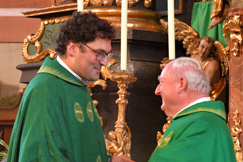 Neuer Pfarrer: P. Franz folgt auf P. Ernst | Vorchdorf Online